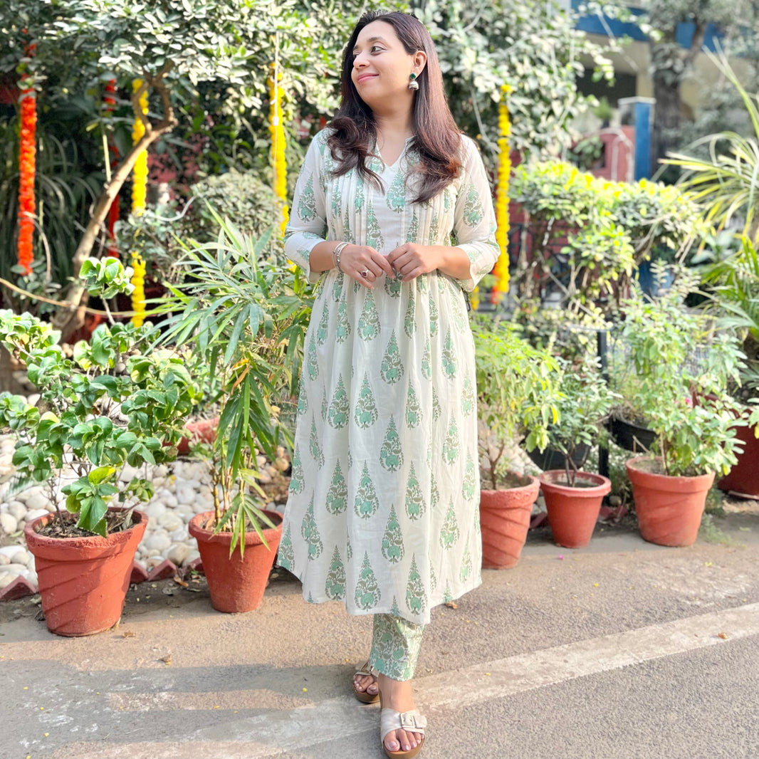 NEW ARRIVALS – Visual Echoes